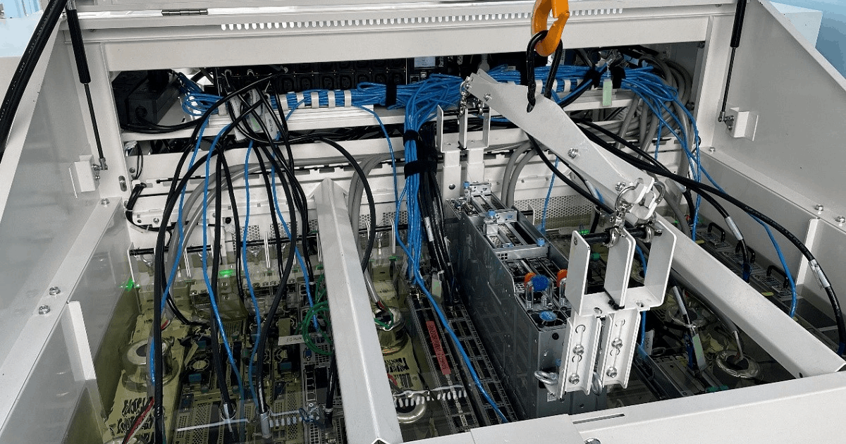 Japanese Telco Leader KDDI Invents Immersion Cooling Small Data Center ...